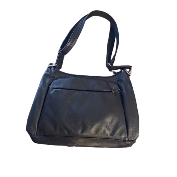 Gun Toting Mama | Bags | Gun Toten Mamas Concealed Carry Basic Hobo ...